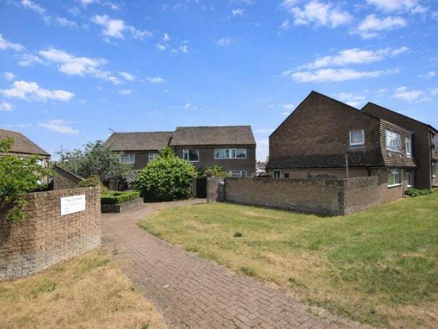 2 Bedroom Maisonette Flat