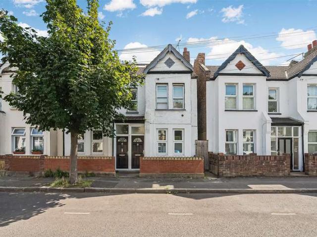 2 Bedroom Maisonette Flat