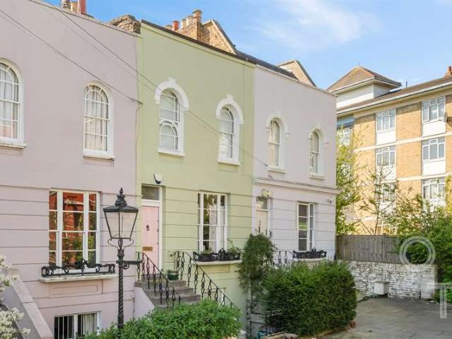 2 Bedroom Maisonette Flat
