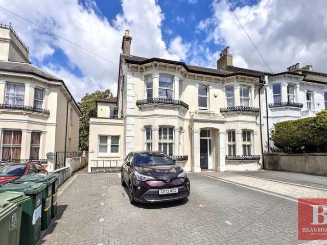 2 Bedroom Maisonette Flat