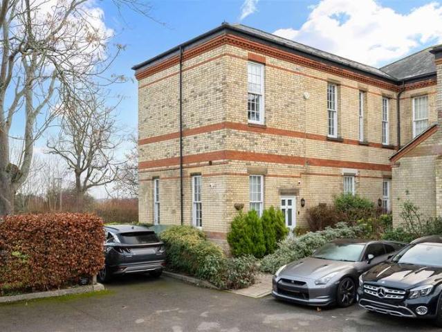 2 Bedroom Maisonette Flat