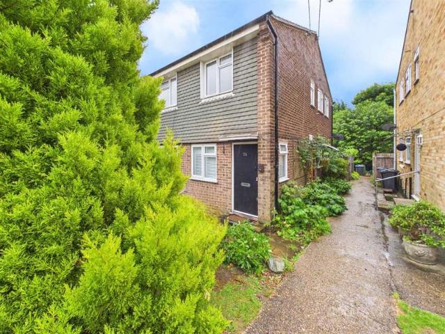 2 Bedroom Maisonette Flat