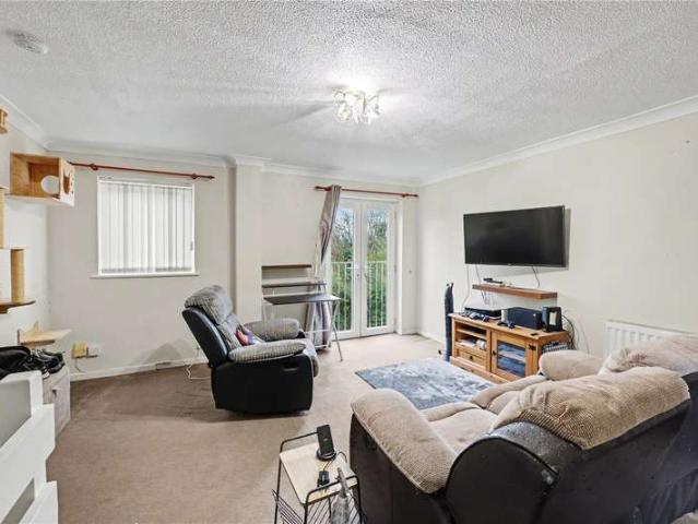 2 Bedroom Maisonette Flat