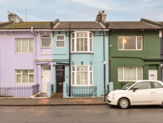 2 Bedroom Maisonette Flat
