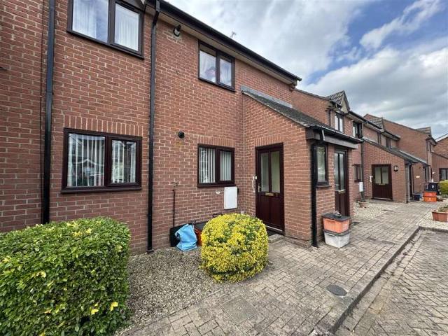 2 Bedroom Maisonette Flat