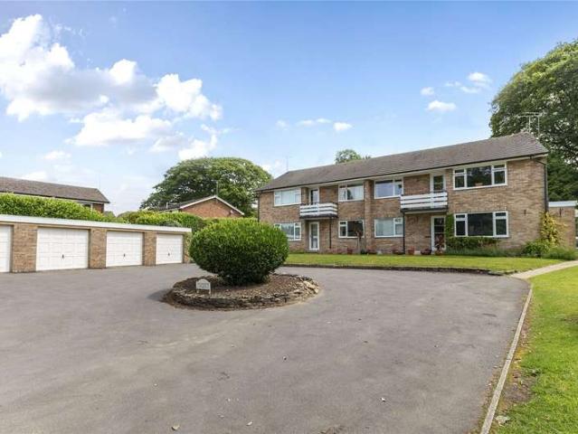 2 Bedroom Maisonette Flat