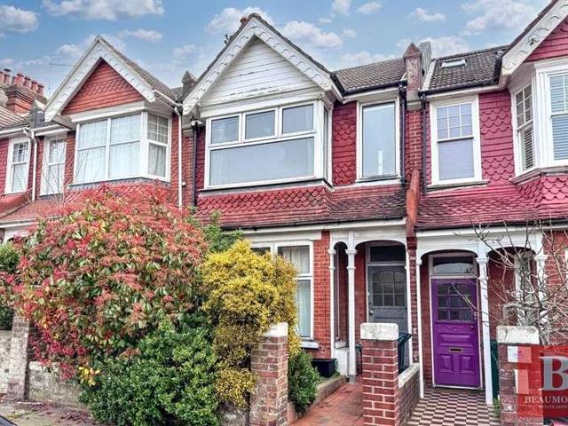 2 Bedroom Maisonette Flat