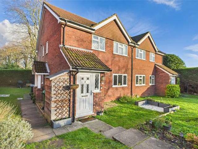 2 Bedroom Maisonette Flat