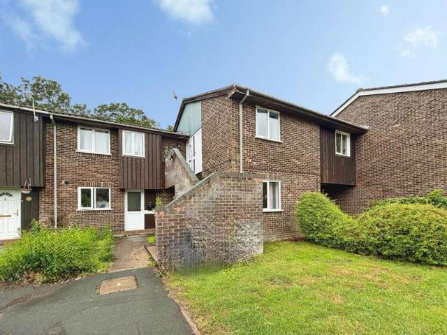2 Bedroom Maisonette Flat