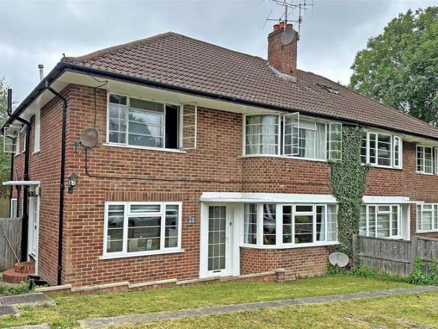 2 Bedroom Maisonette Flat