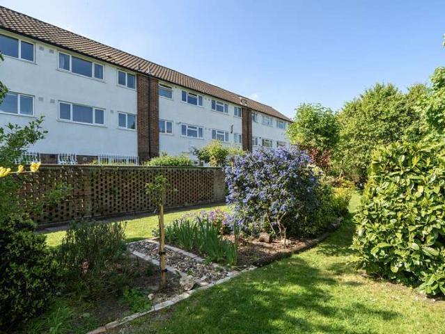 2 Bedroom Maisonette Flat
