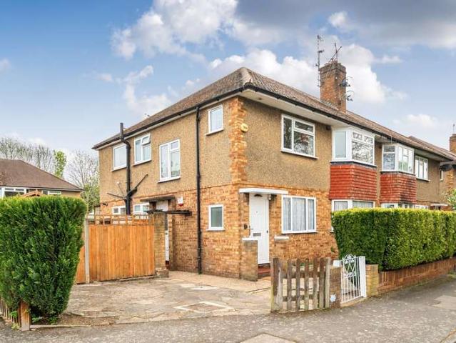 2 Bedroom Maisonette Flat