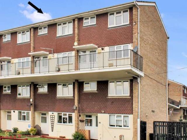 2 Bedroom Maisonette Flat