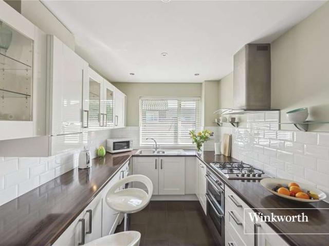 2 Bedroom Maisonette Flat