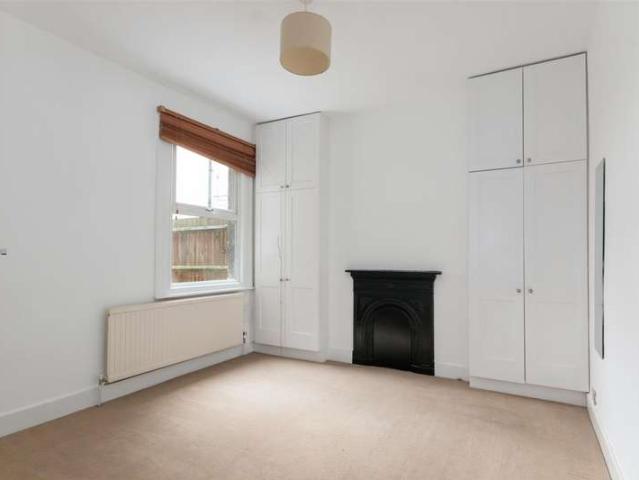 2 Bedroom Maisonette Flat