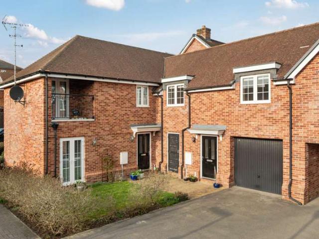 2 Bedroom Maisonette Flat