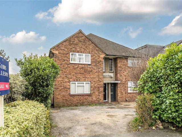 2 Bedroom Maisonette Flat