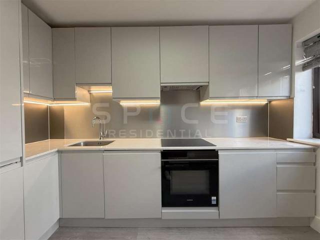 2 Bedroom Maisonette Flat