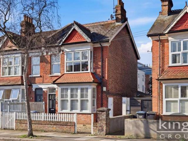 2 Bedroom Maisonette Flat