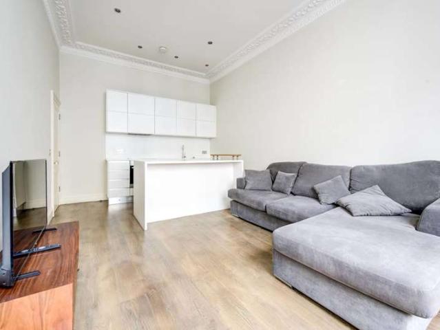 2 Bedroom Maisonette Flat