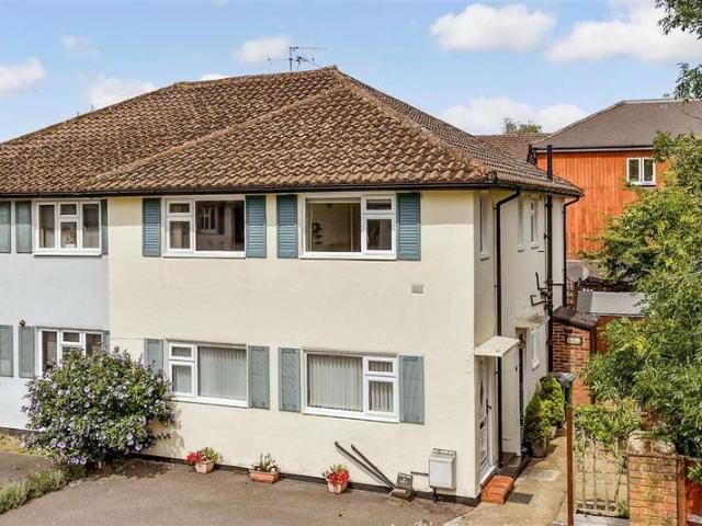 2 Bedroom Maisonette Flat
