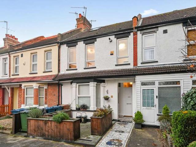 2 Bedroom Maisonette Flat