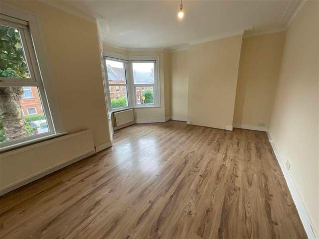 2 Bedroom Maisonette Flat
