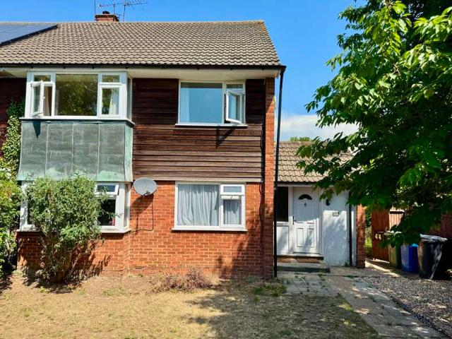2 Bedroom Maisonette Flat