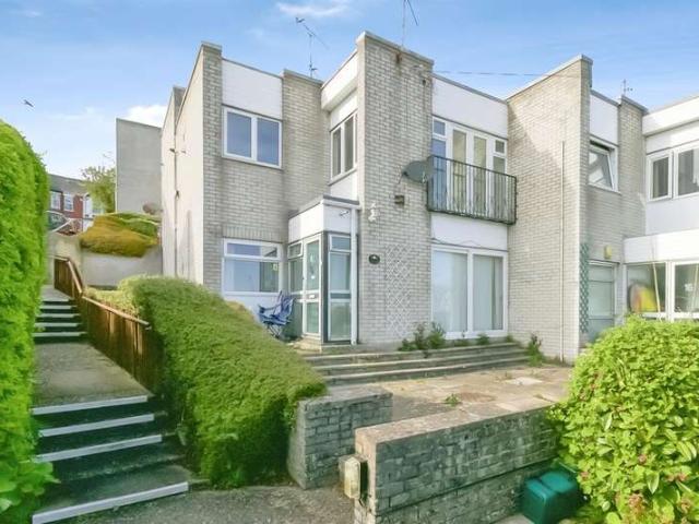 2 Bedroom Maisonette Flat