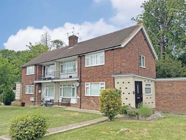 2 Bedroom Maisonette Flat