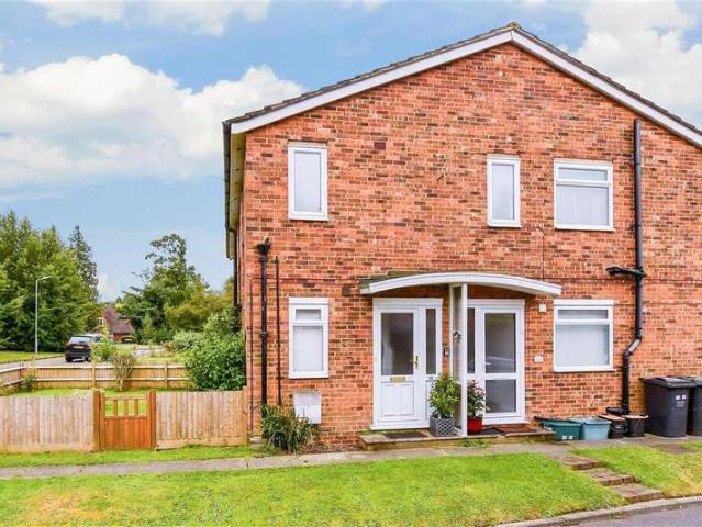 2 Bedroom Maisonette Flat