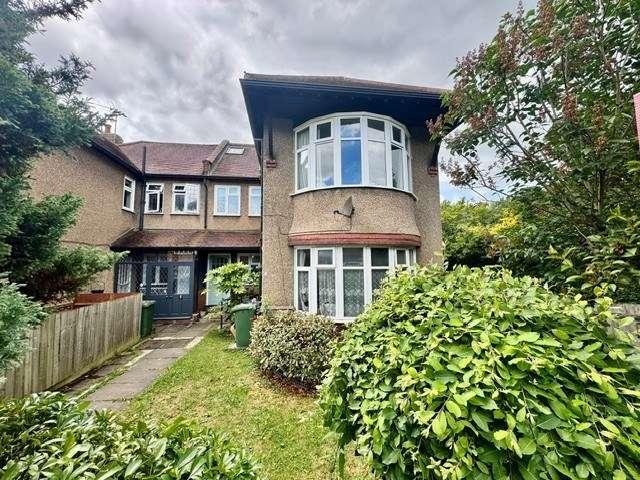 2 Bedroom Maisonette Flat