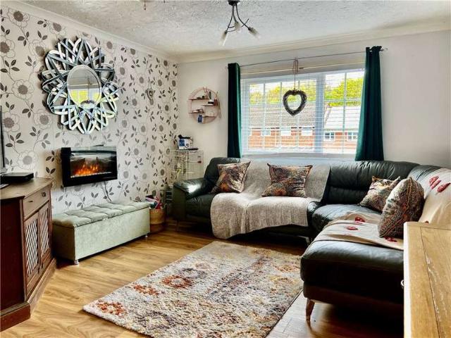 2 Bedroom Maisonette Flat