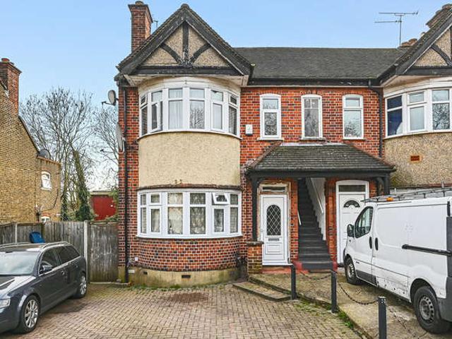 2 Bedroom Maisonette Flat