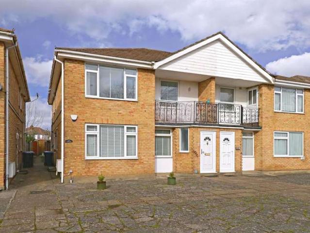 2 Bedroom Maisonette Flat