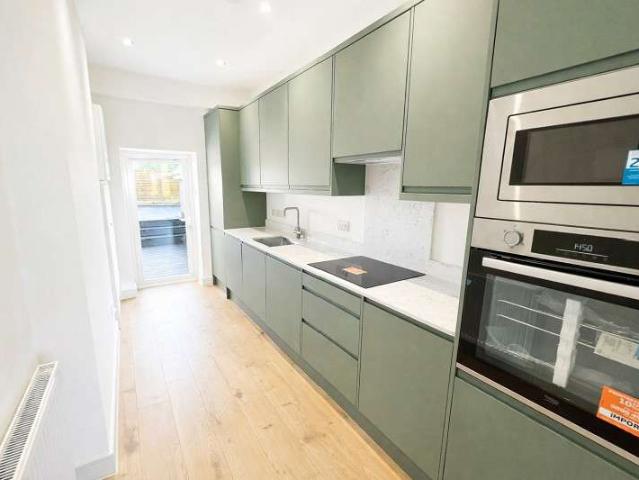 2 Bedroom Maisonette Flat