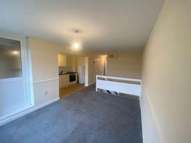 2 Bedroom Maisonette Flat
