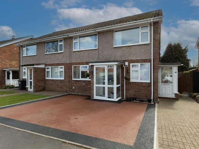 2 Bedroom Maisonette Flat