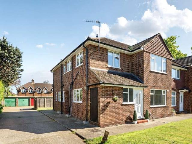 2 Bedroom Maisonette Flat