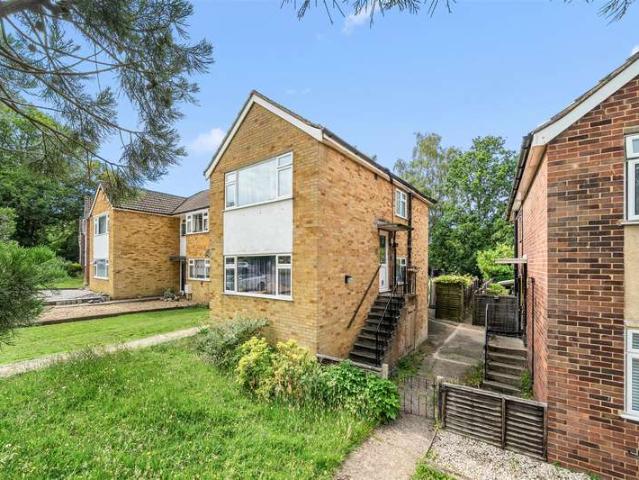 2 Bedroom Maisonette Flat