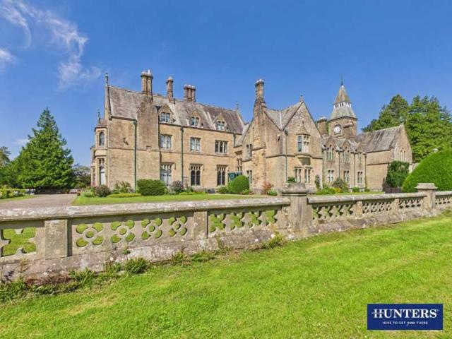 2 Bedroom Maisonette Flat