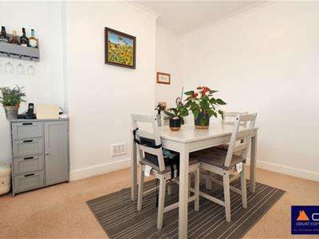 2 Bedroom Maisonette Flat
