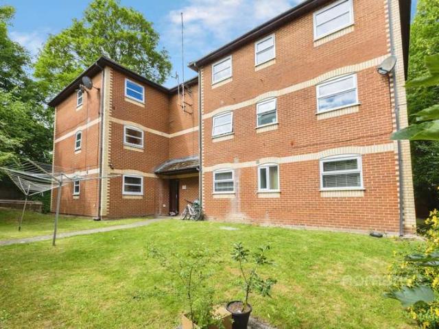 2 Bedroom Maisonette Flat