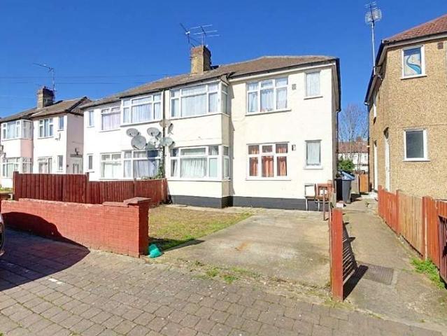 2 Bedroom Maisonette Flat