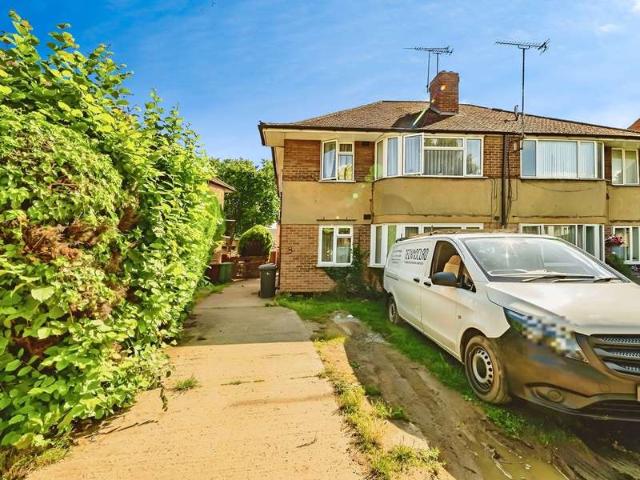 2 Bedroom Maisonette Flat