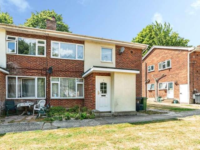 2 Bedroom Maisonette Flat