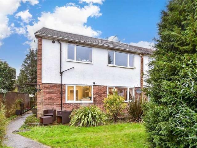 2 Bedroom Maisonette Flat