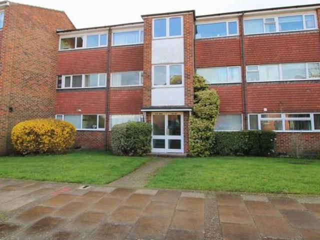 2 Bedroom Maisonette Flat