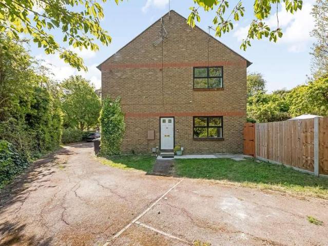 2 Bedroom Maisonette Flat