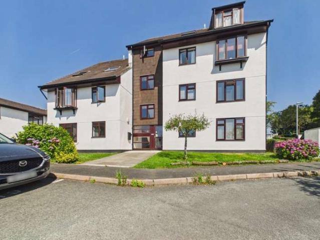 2 Bedroom Maisonette Flat